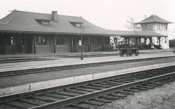Postcard: New Haven Railroad, Buzzards Bay Railroad Station ...